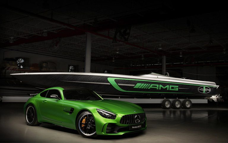 Cigarette Racing Mercedes-AMG Marauder - MANDESAGER